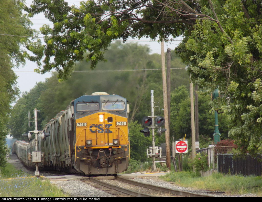 CSX 748